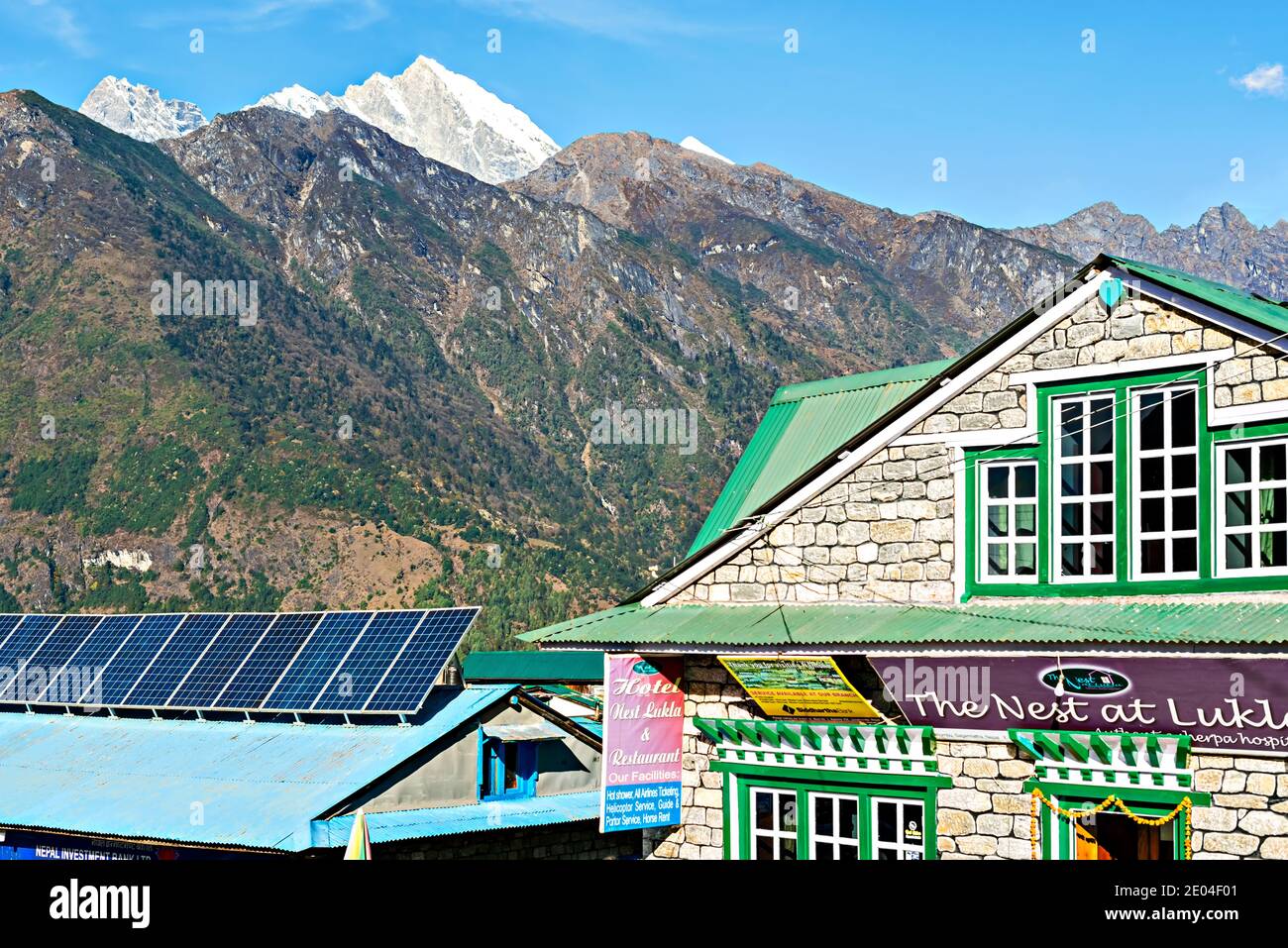 Lukla nepal hi-res stock photography and images - Alamy