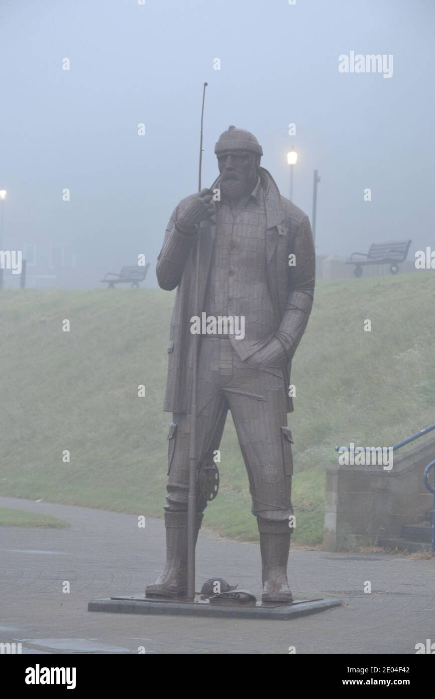 Filey fisherman statue hi-res stock photography and images - Alamy