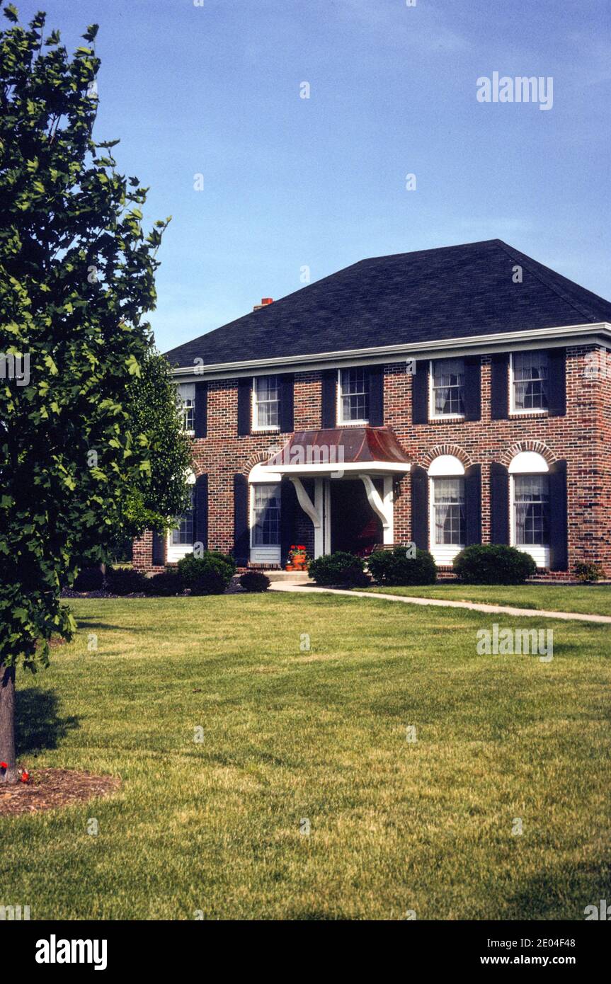 1980s suburban two story house hi-res stock photography and images - Alamy