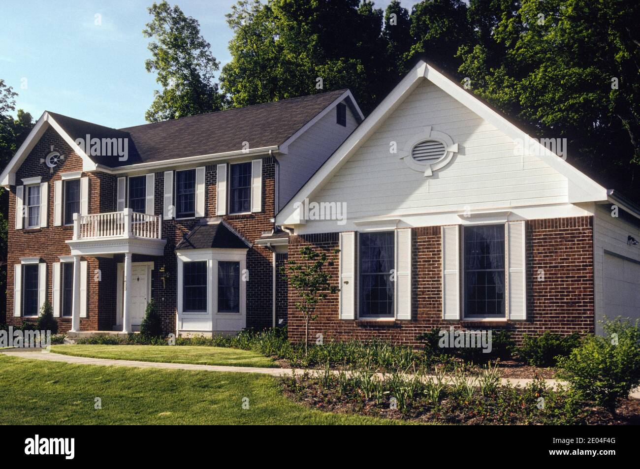 1980s suburban two story house hi-res stock photography and images - Alamy