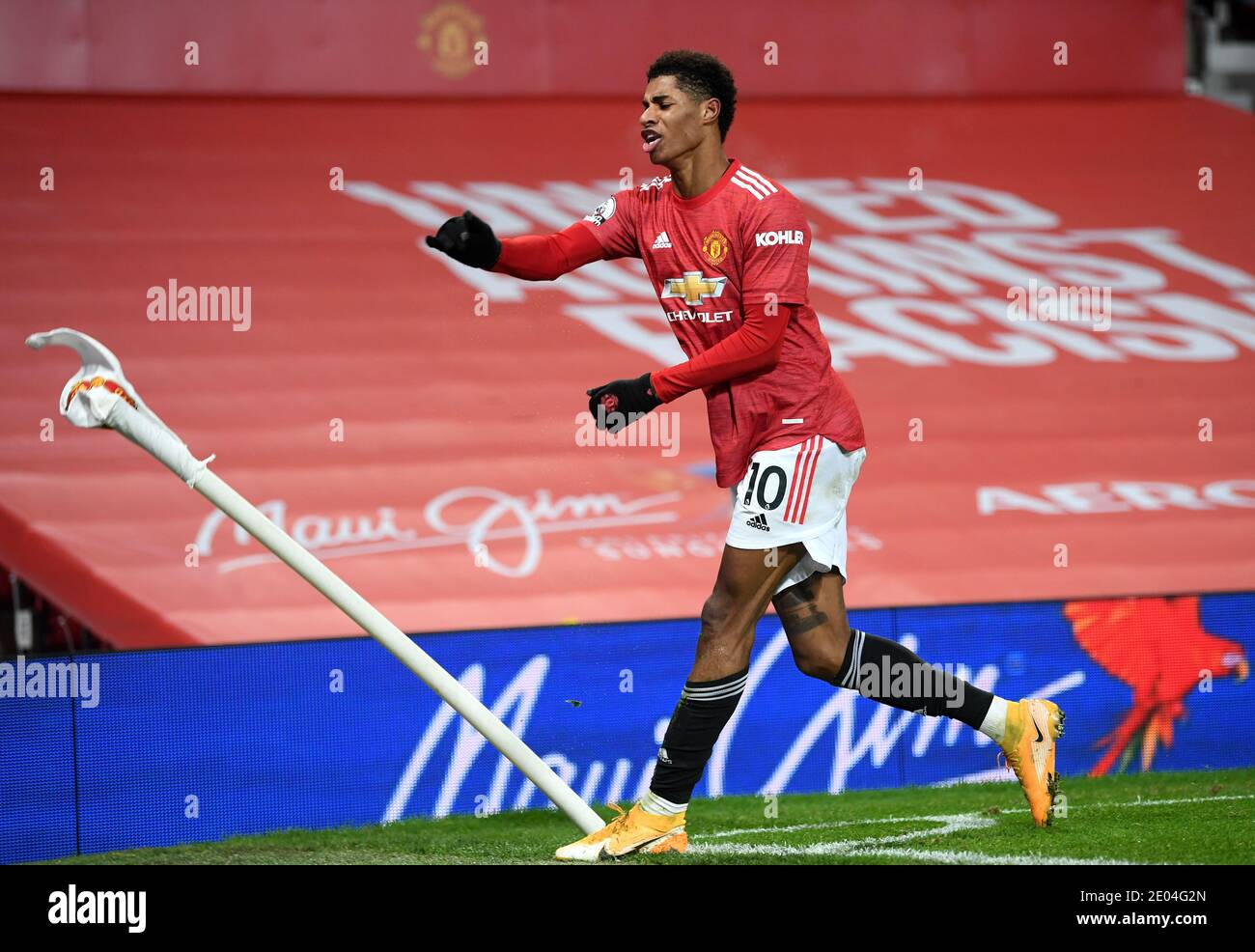Manchester United's Marcus Rashford celebrates scoring his side's first ...