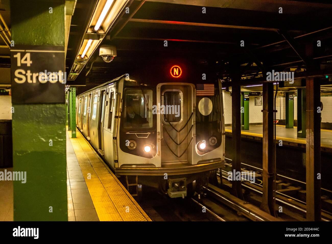 A view of New York's subway Stock Photo - Alamy