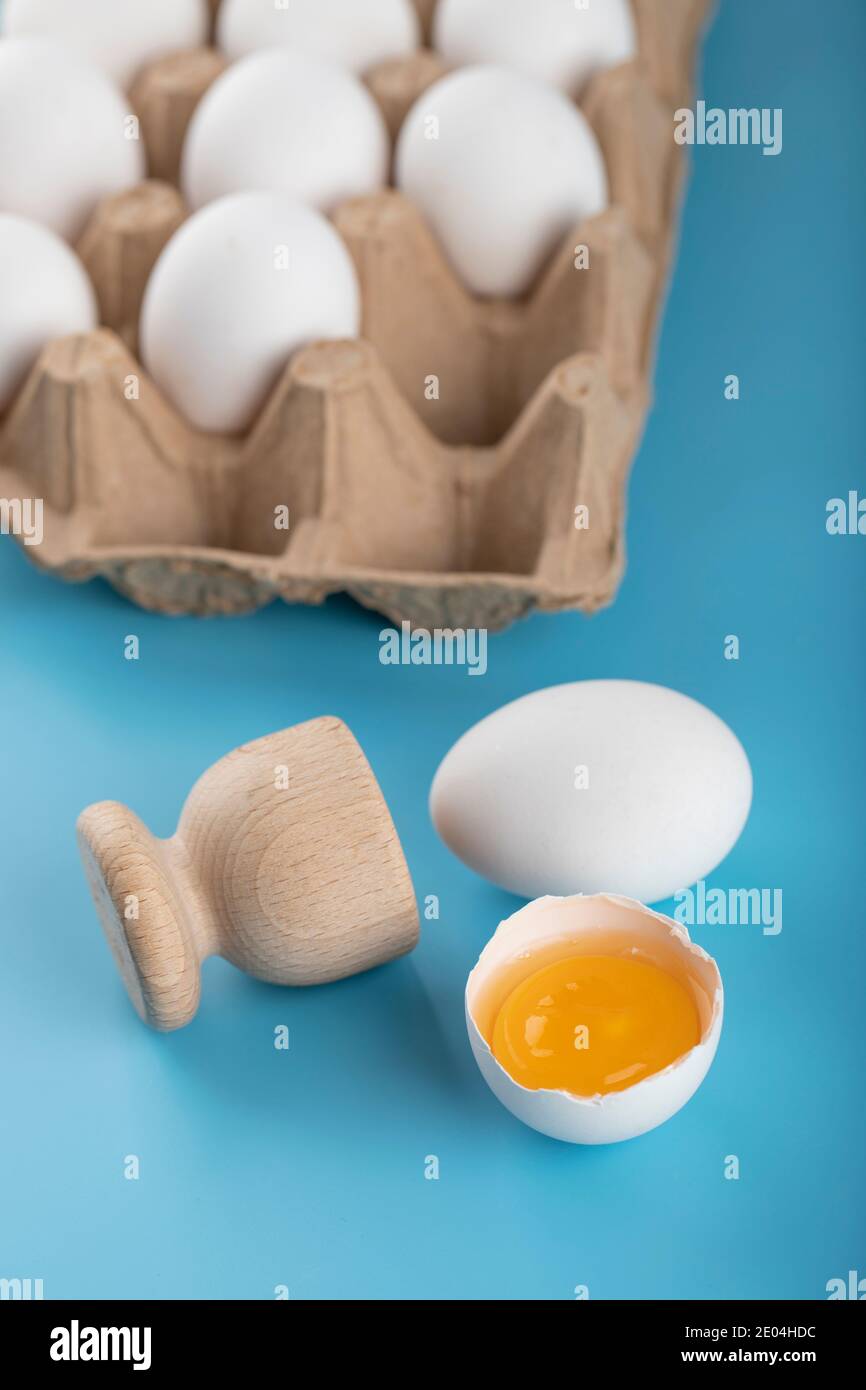 Broken egg box hi-res stock photography and images - Alamy