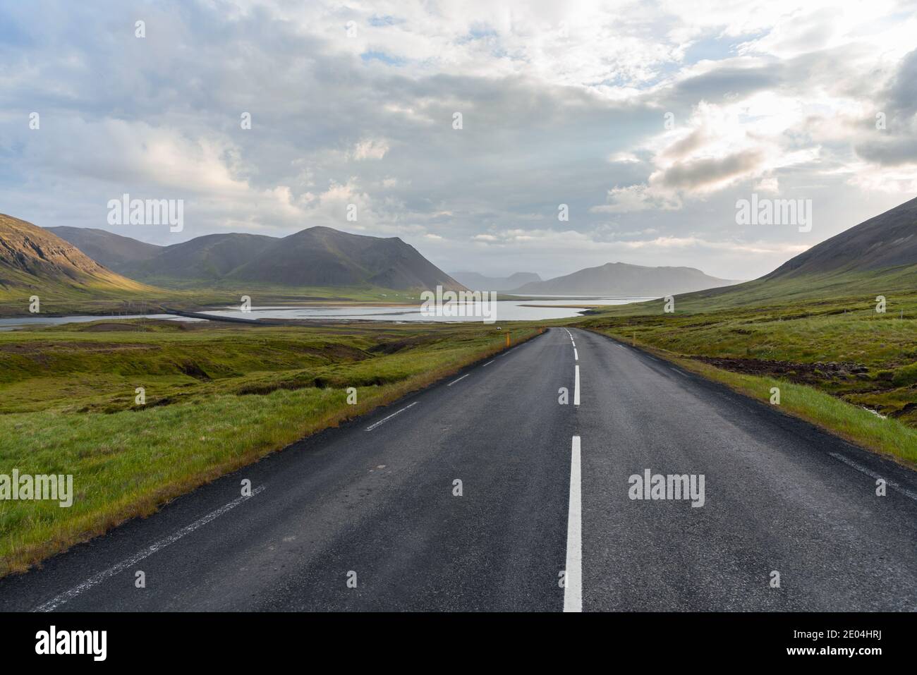 Car ocean road scenery hi-res stock photography and images - Alamy