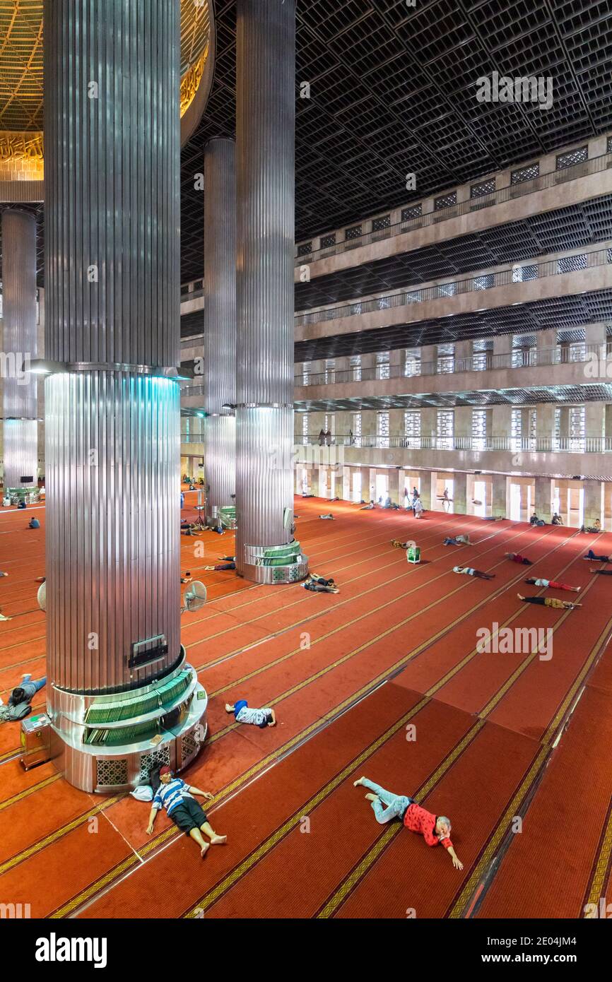 Inside the Istiqlal Mosque in Jakarta, Indonesia Stock Photo - Alamy