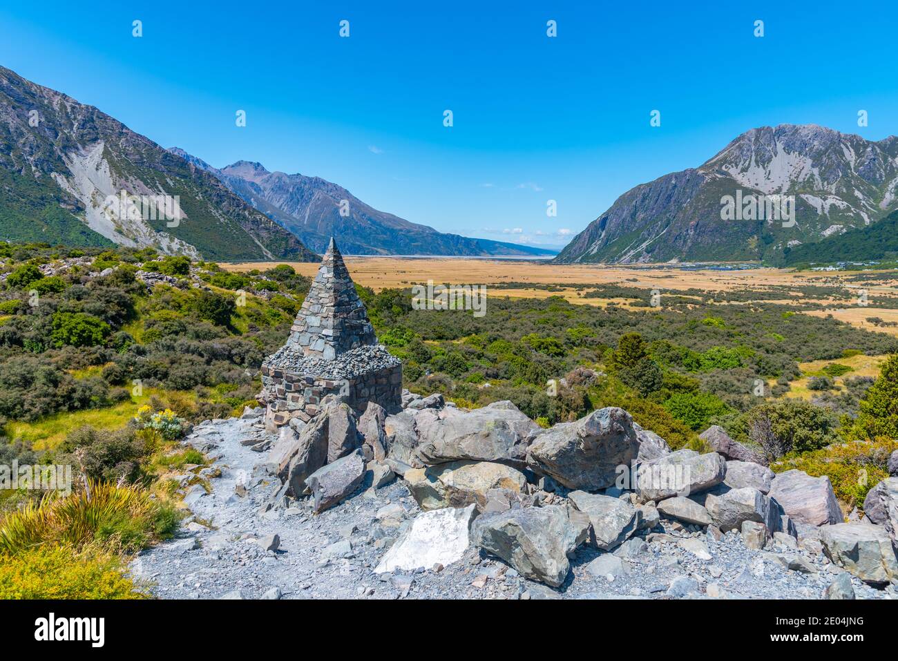 Memorial pyramid in the mount cook national park hi-res stock ...