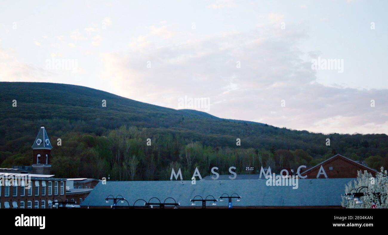 MUSEUM TOWN, MASS MoCA - The Massachusetts Museum of Contemporary Art ...