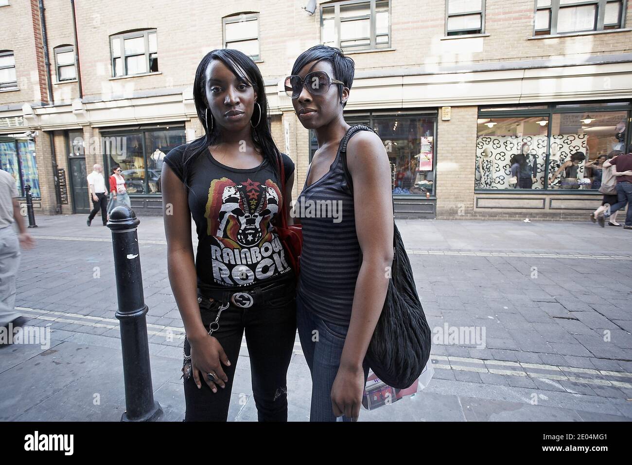 GREAT BRITAIN / England / London / Two sexy Black girls in Briklane a ...