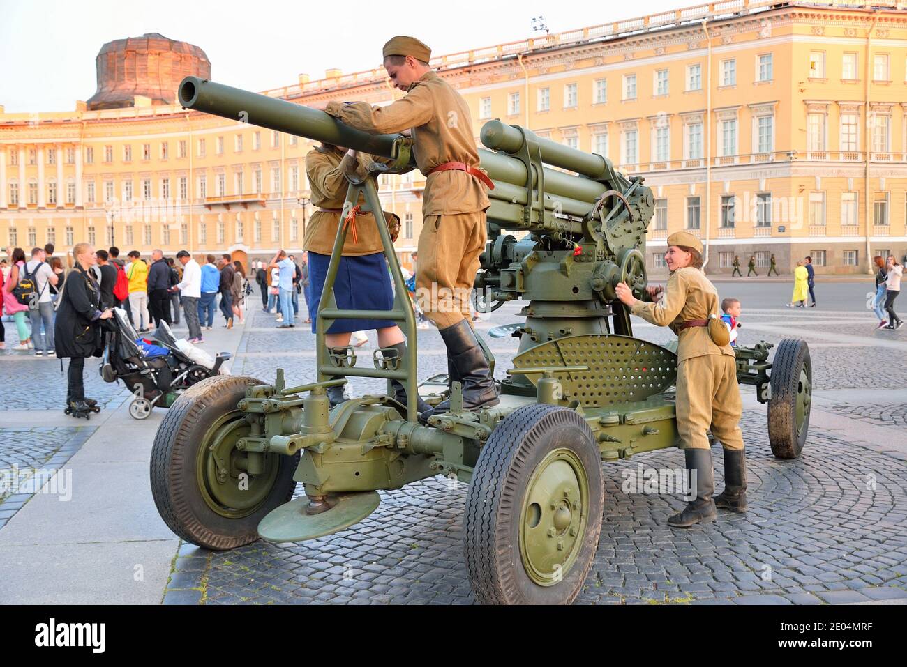 Aircraft cannon hi-res stock photography and images - Alamy