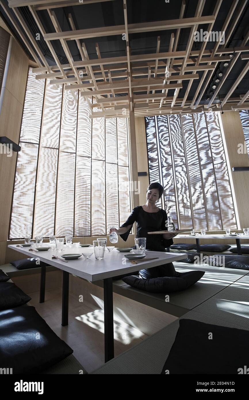 Kengo kuma london hi-res stock photography and images - Alamy