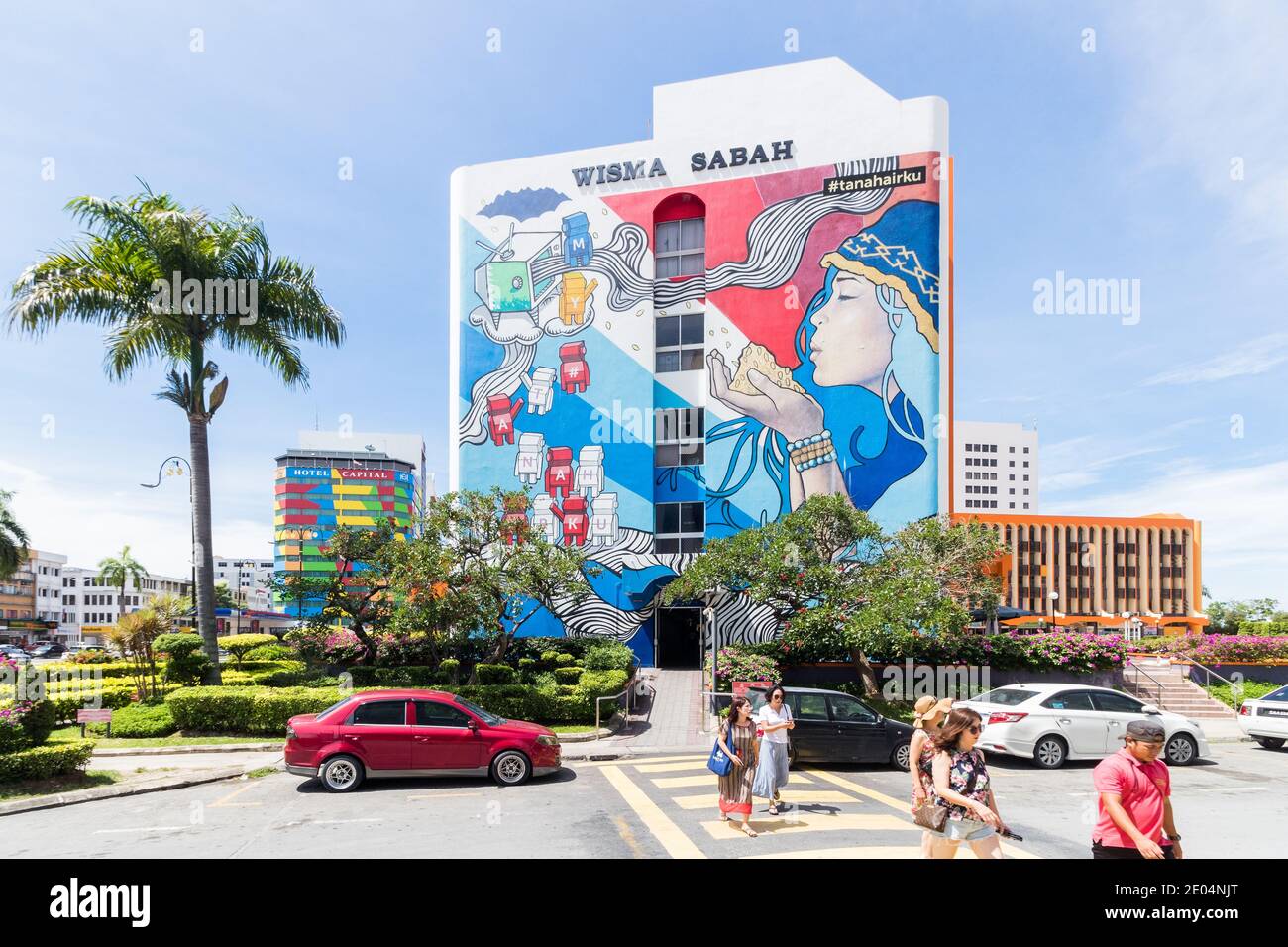 Wall art in Kota Kinabalu, Sabah, Malaysia Stock Photo - Alamy