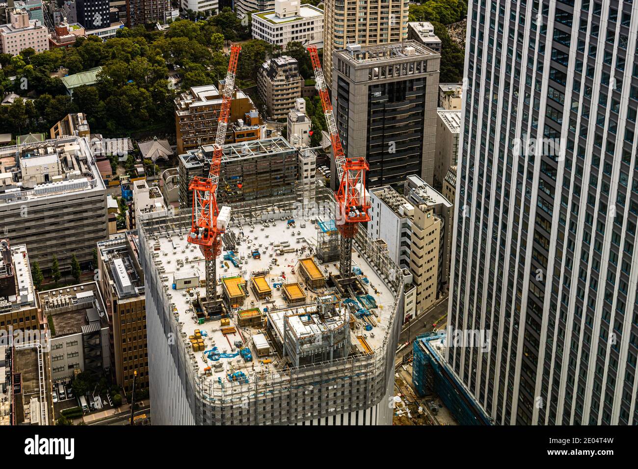 High rise roof corner hi-res stock photography and images - Alamy