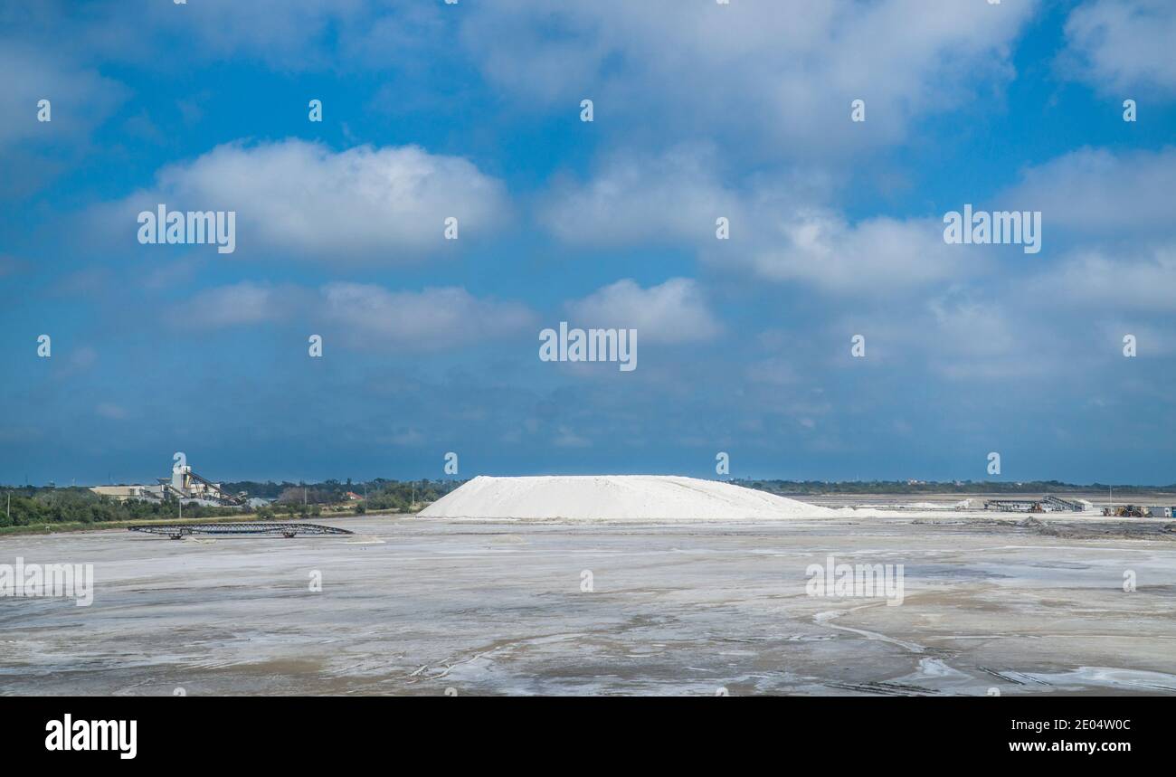Delta du rhone hi-res stock photography and images - Alamy