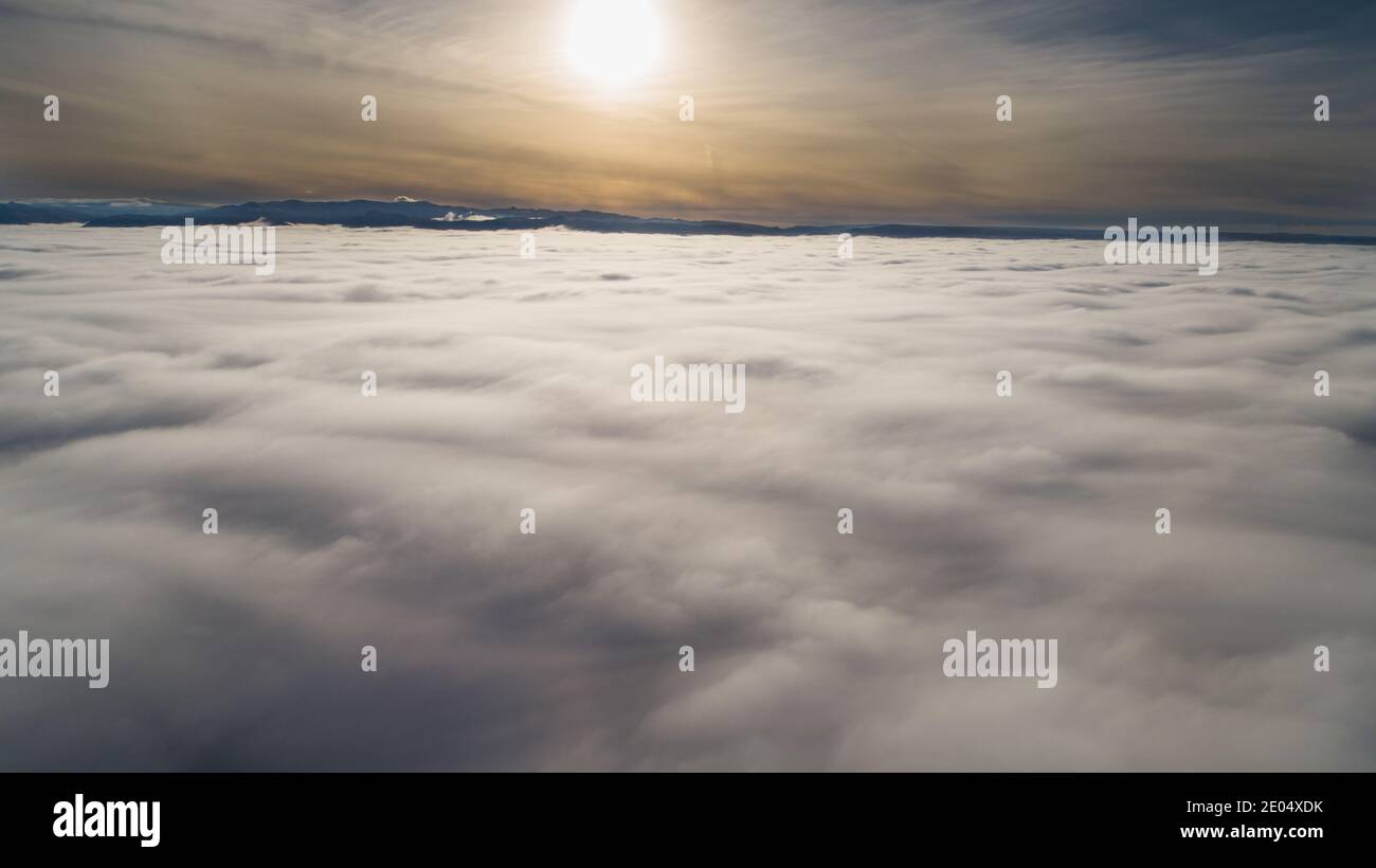 Well with covered top hi-res stock photography and images - Alamy