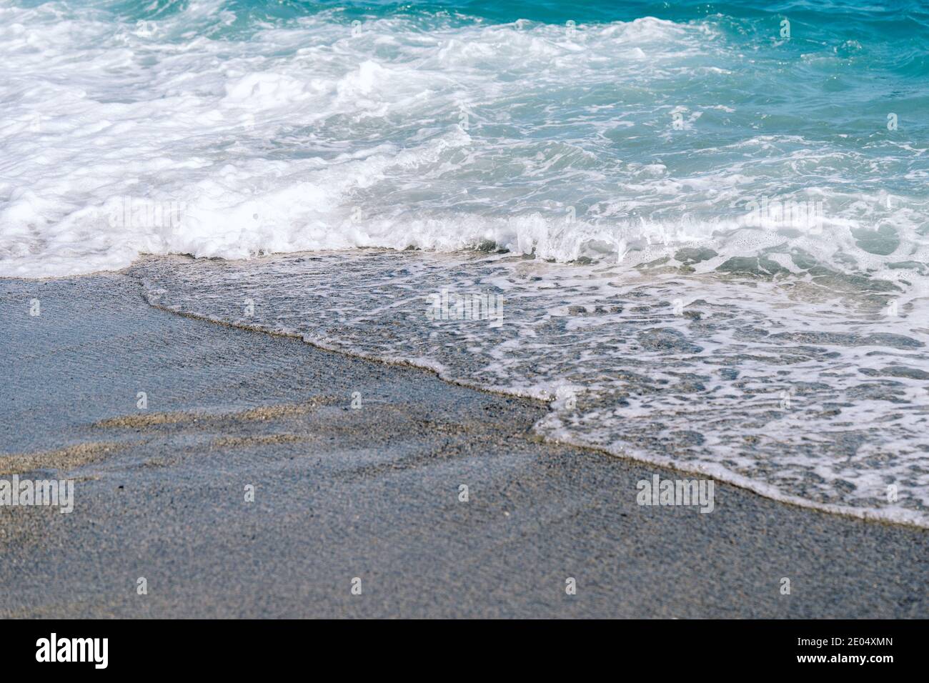 Foamy sea waves transparent water hi-res stock photography and images ...