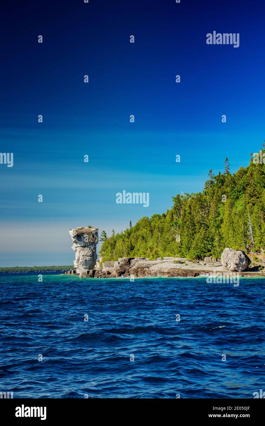 Flower pot island from a distance, Lake Huron, ON. Spectacular scenery ...