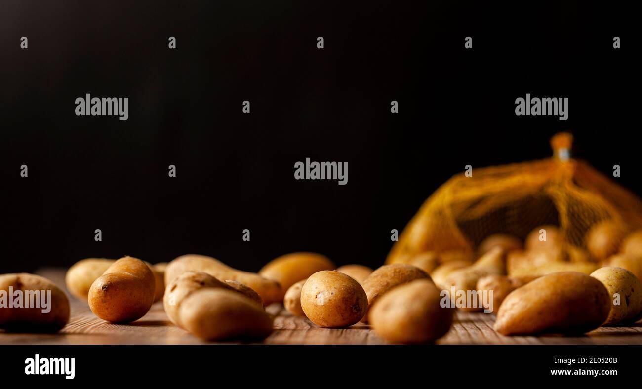 Small roast potato hi-res stock photography and images - Alamy