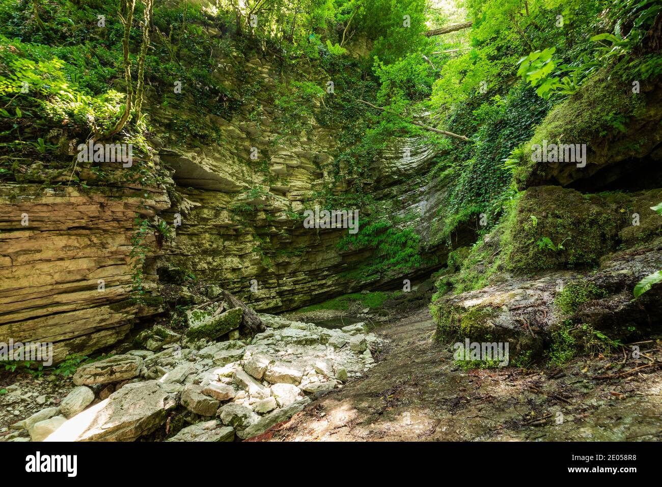 Various rock strata hi-res stock photography and images - Alamy