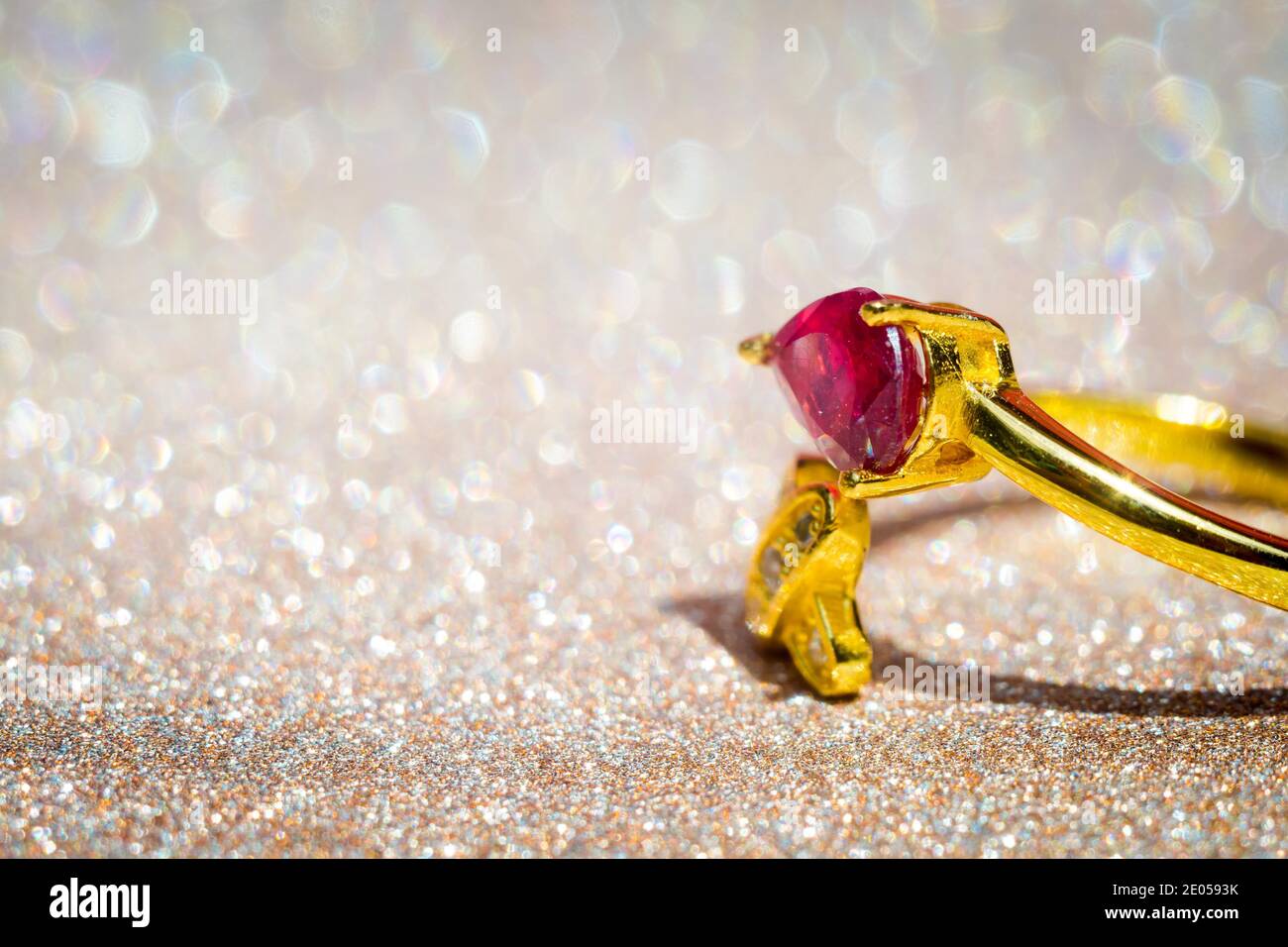 Teardrop shape hi-res stock photography and images - Alamy