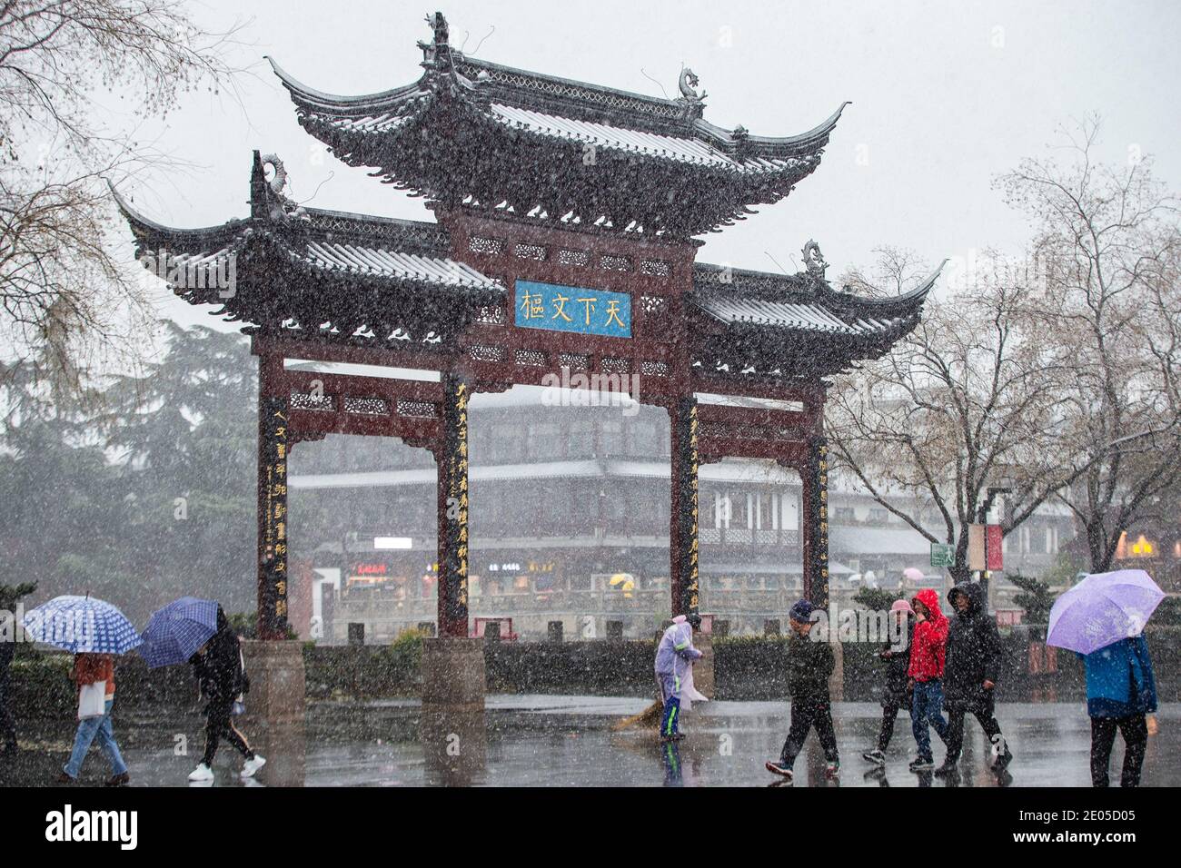 Snowfall 29 jpg hi-res stock photography and images - Alamy