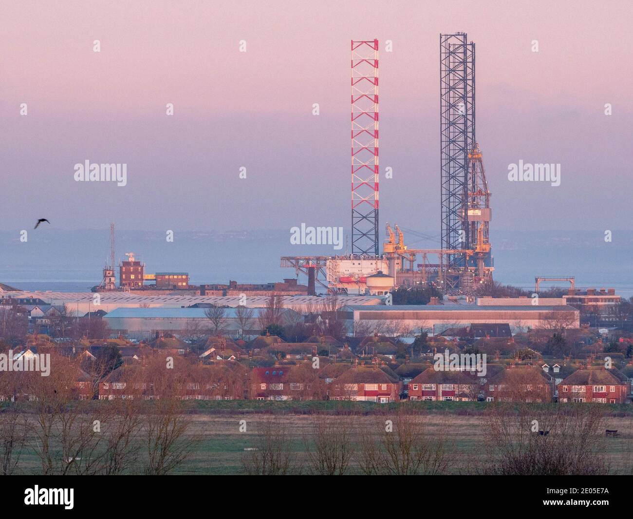 Drilling rig in docks hi-res stock photography and images - Alamy