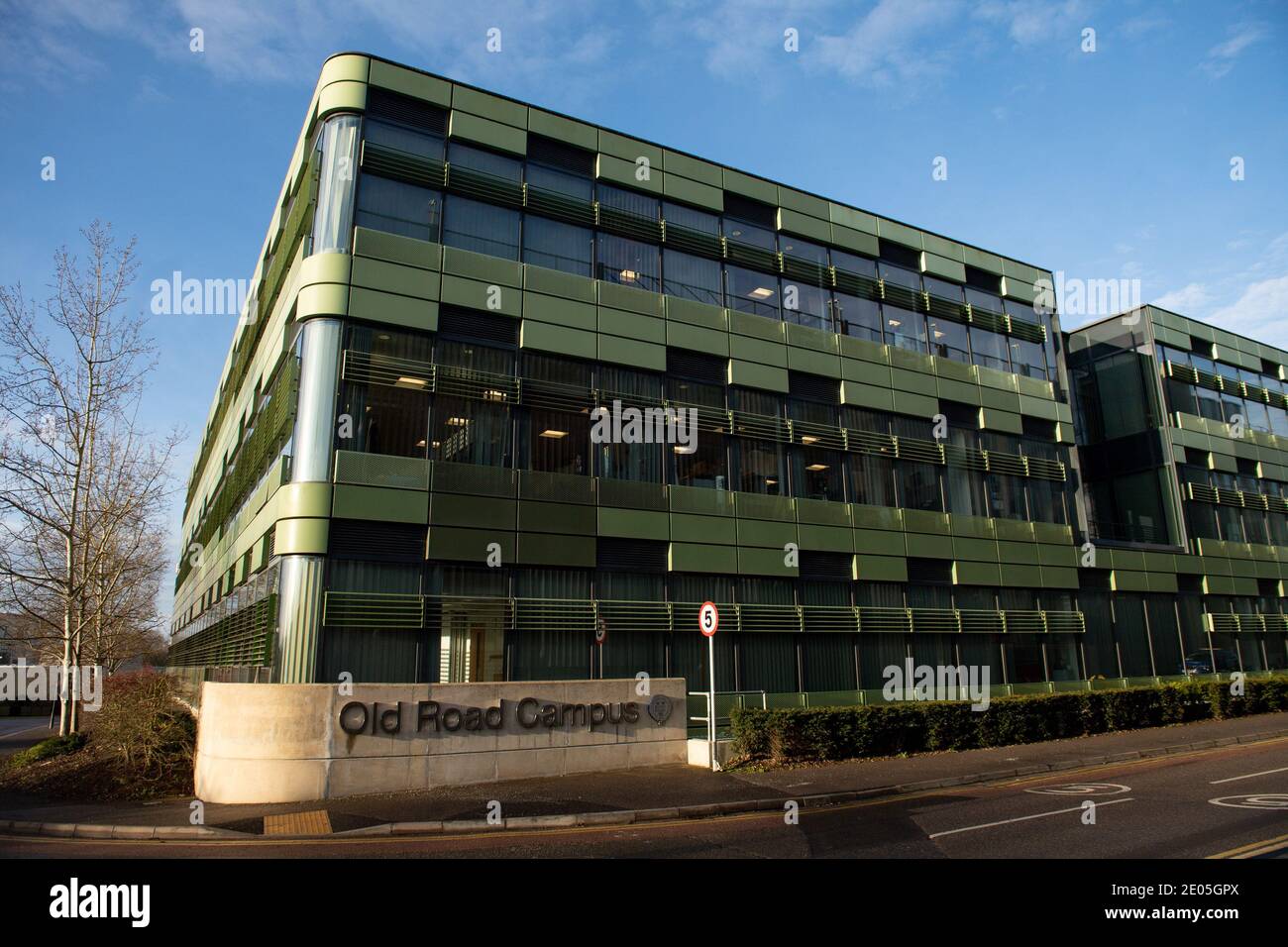 Old road campus hi-res stock photography and images - Alamy