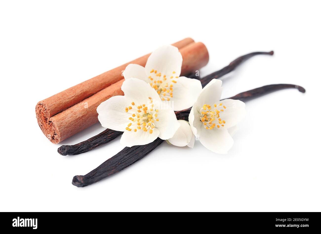Vanilla sticks and cinnamon with flowers on white backgrounds Stock ...