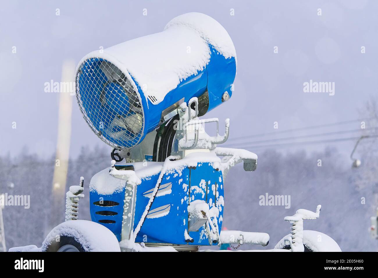 Professional snow making machine hi-res stock photography and images ...