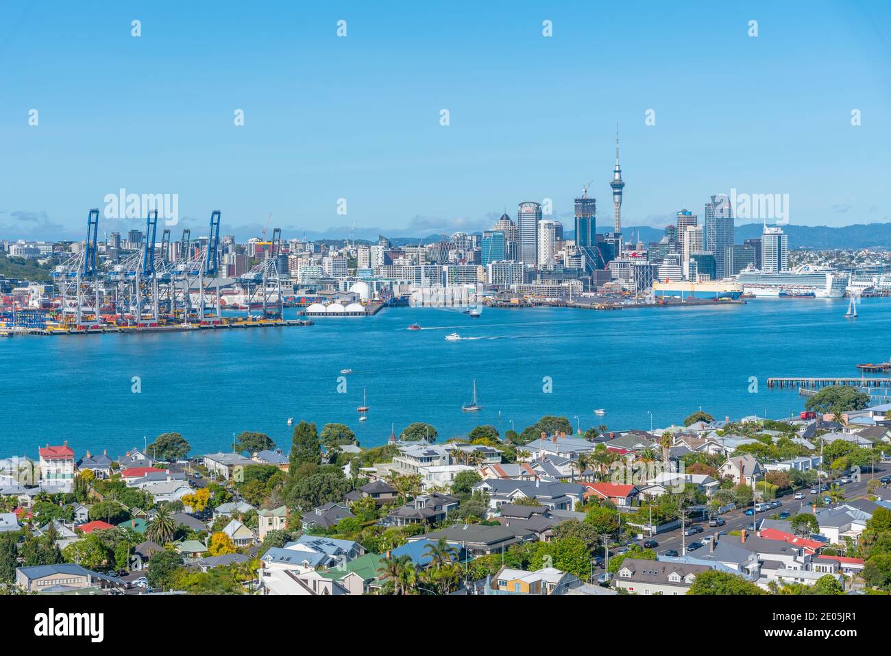 From takarunga mount victoria hi-res stock photography and images - Alamy