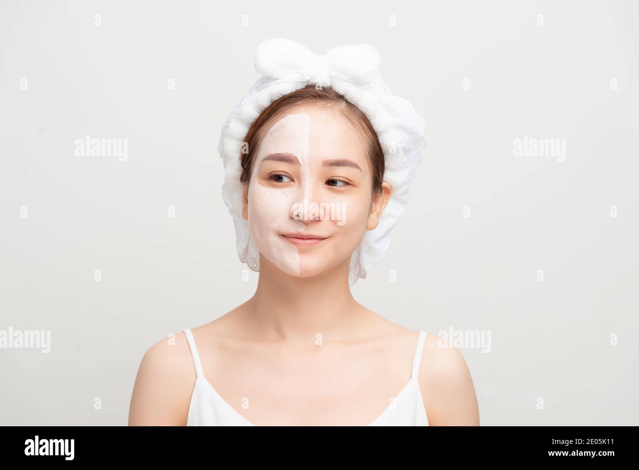 Korean facial mask hi-res stock photography and images - Alamy