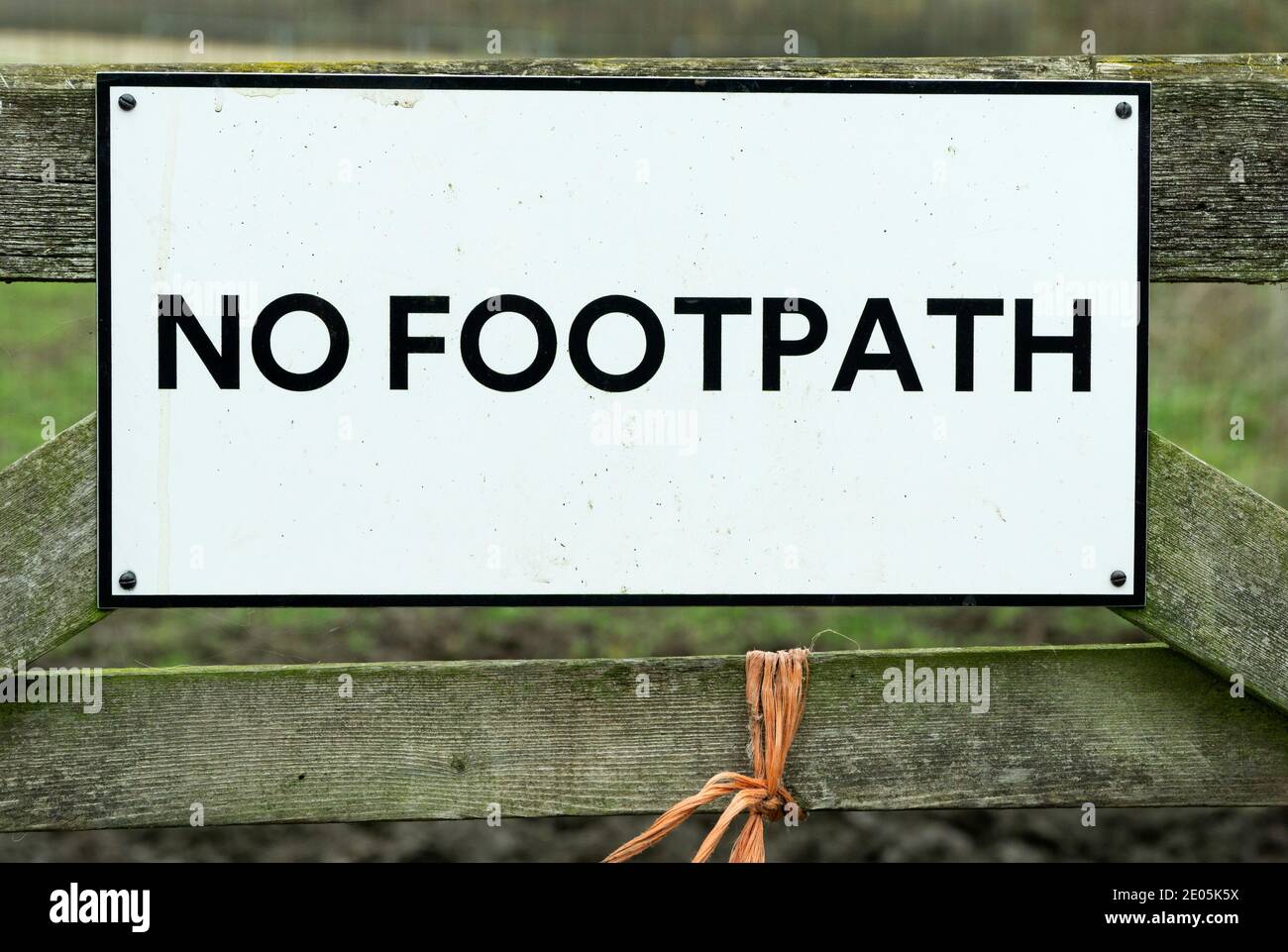 Simple footpath hi-res stock photography and images - Alamy
