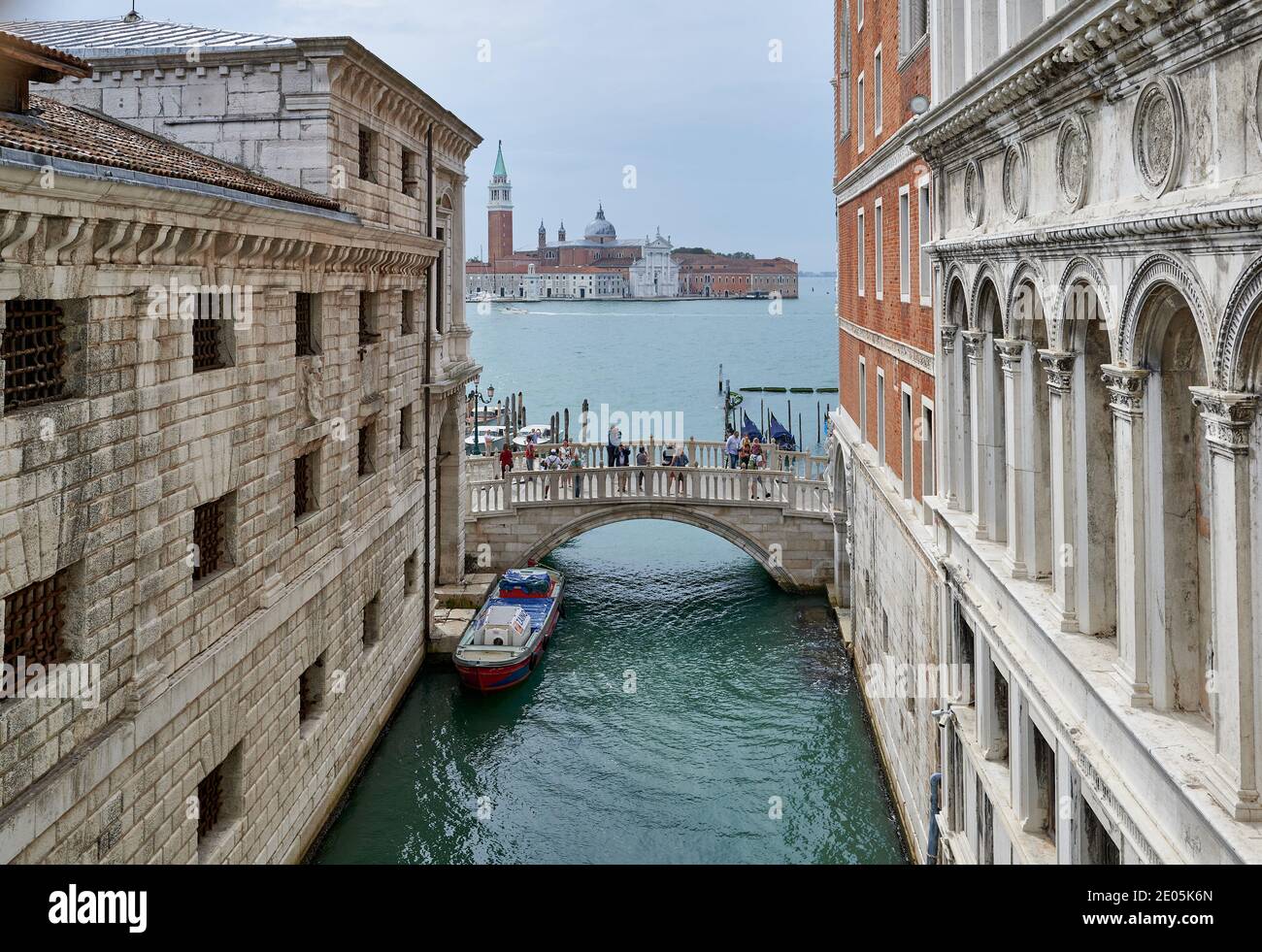 view out of Bridge of Sighs, Ponte dei Sospiri connects the New Prison ...