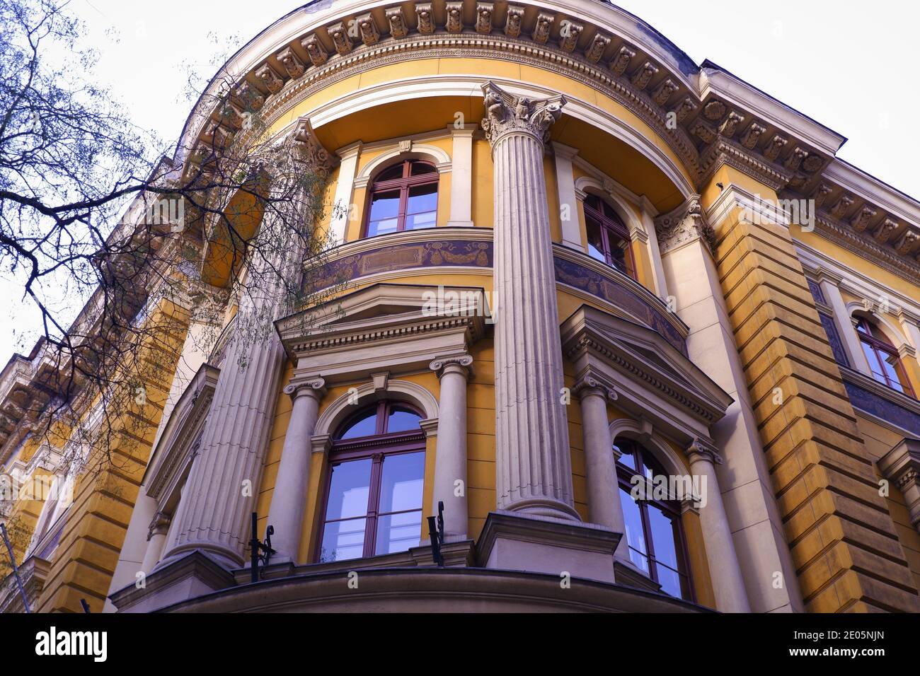 Historical building detail hi-res stock photography and images - Alamy