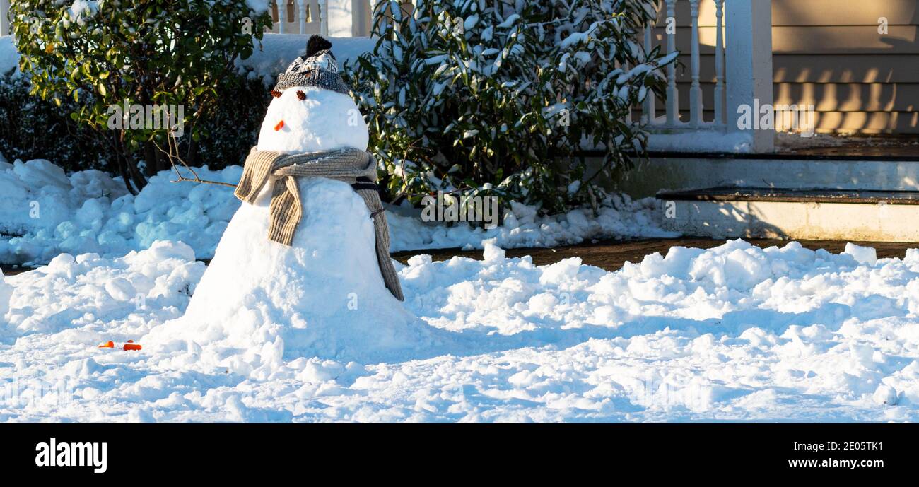 Front yard sun hi-res stock photography and images - Alamy