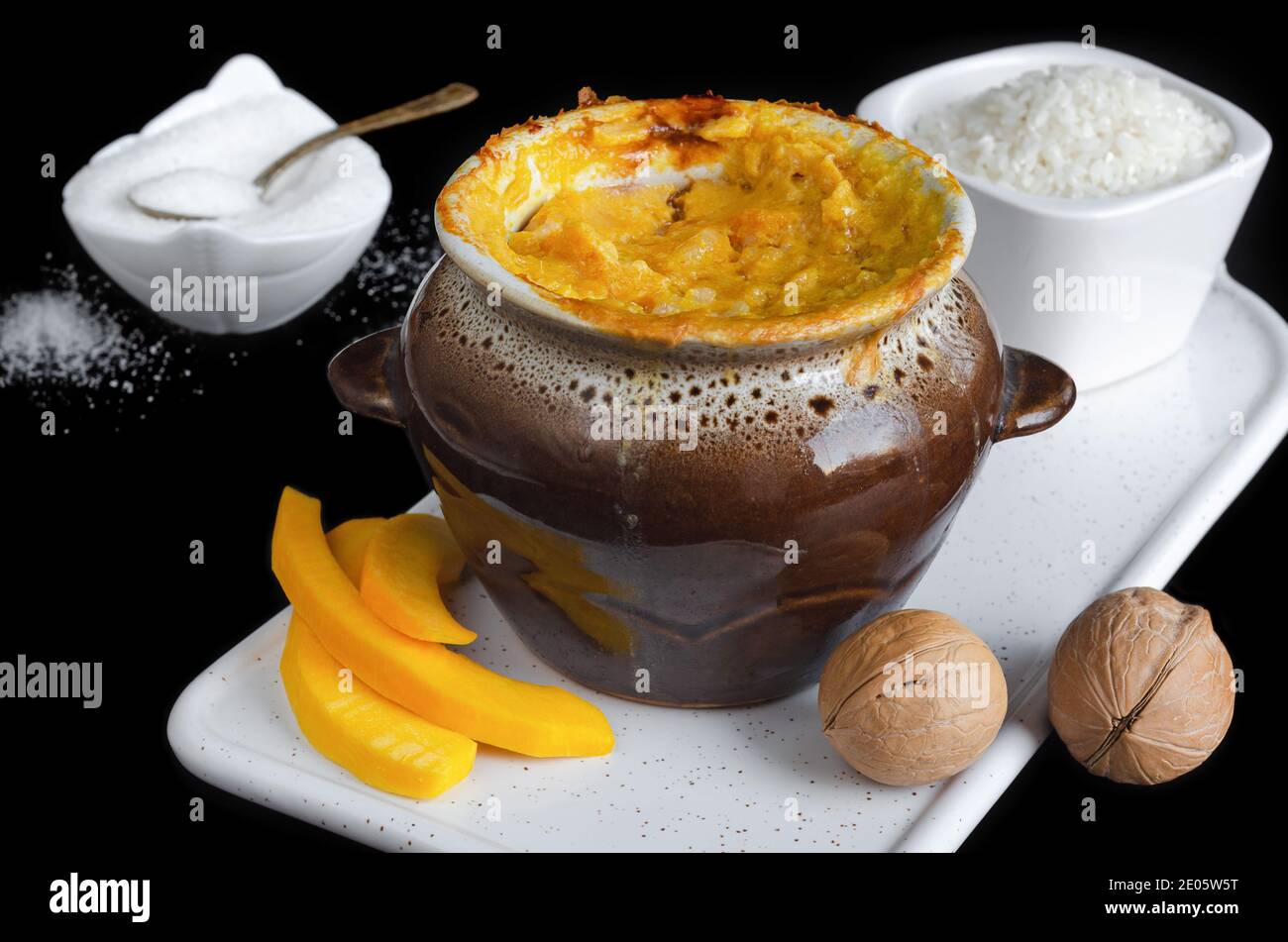 Black rice porridge hi-res stock photography and images - Alamy