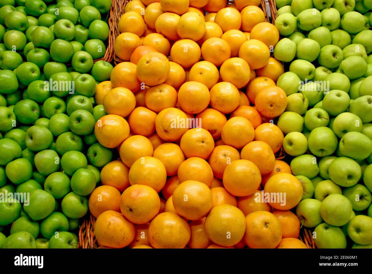 A bunch of yellow grapefruit on the market Stock Photo - Alamy
