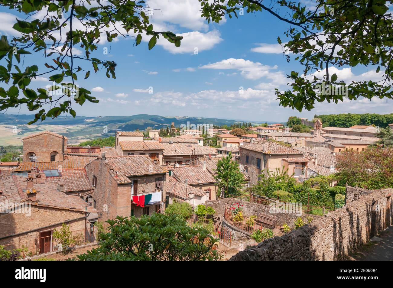 Chimney house tuscany italy hi-res stock photography and images - Alamy