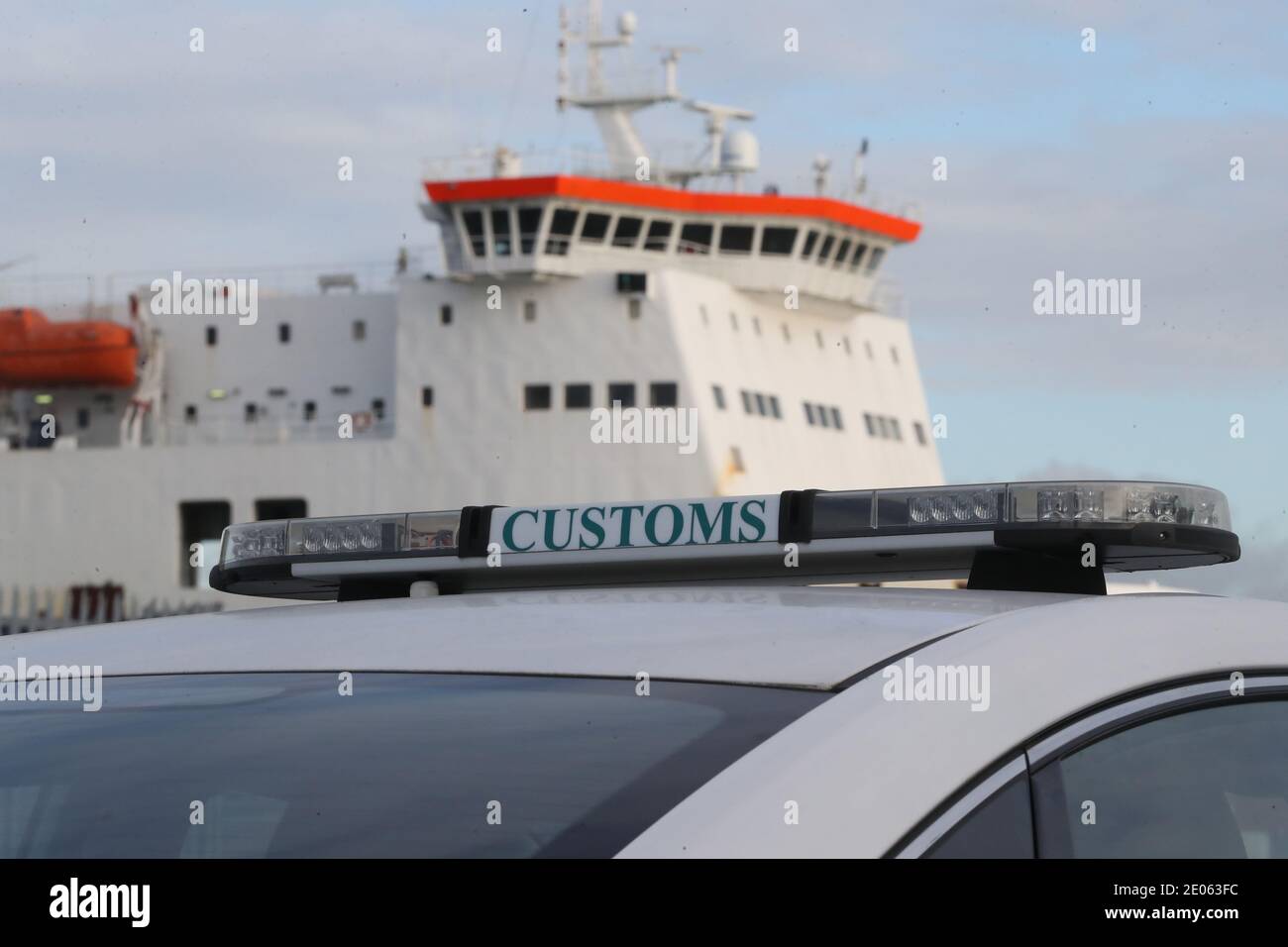 Customs vehicle hi-res stock photography and images - Alamy