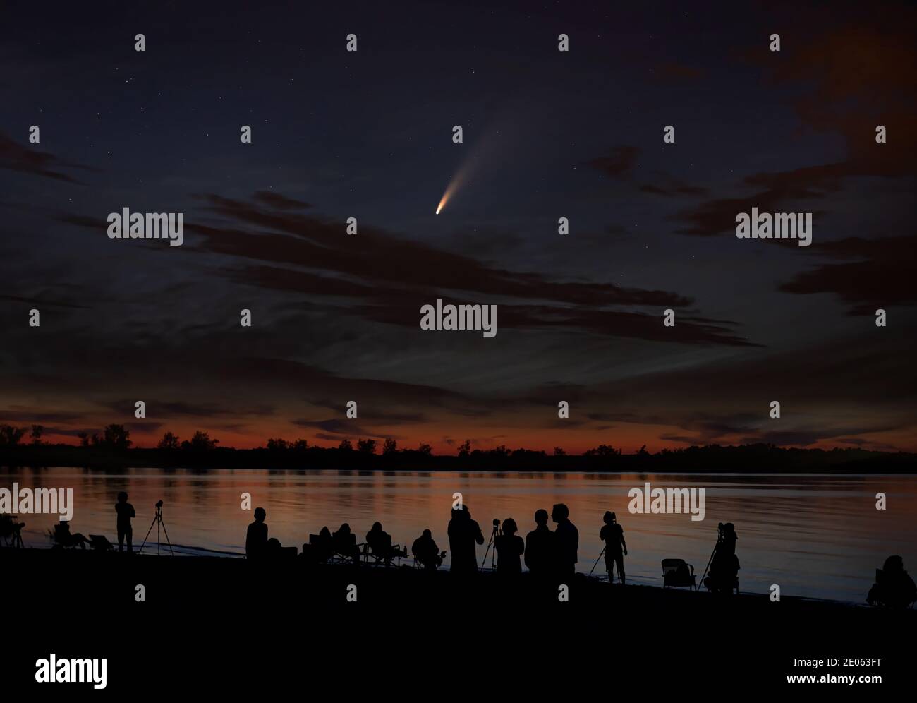 People watching sky night hi-res stock photography and images - Alamy