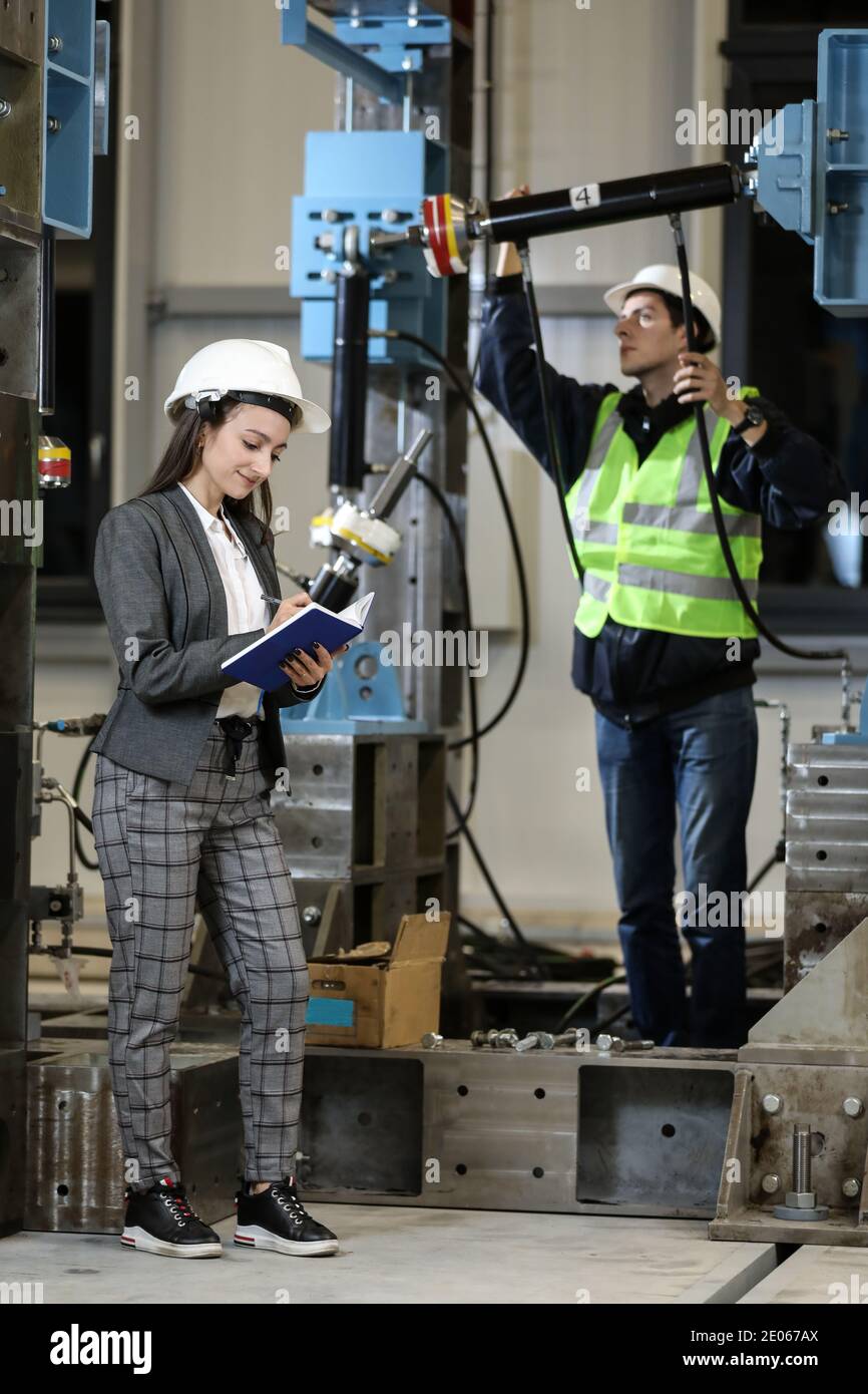 Holds ma hi-res stock photography and images - Alamy