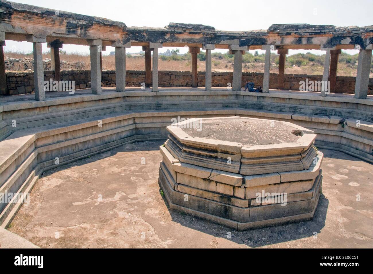 Hampi ruins hi-res stock photography and images - Alamy