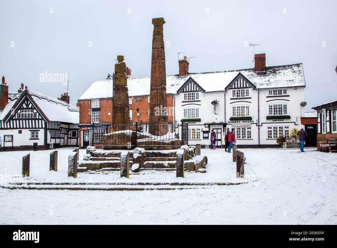 Covered market square hi-res stock photography and images - Alamy