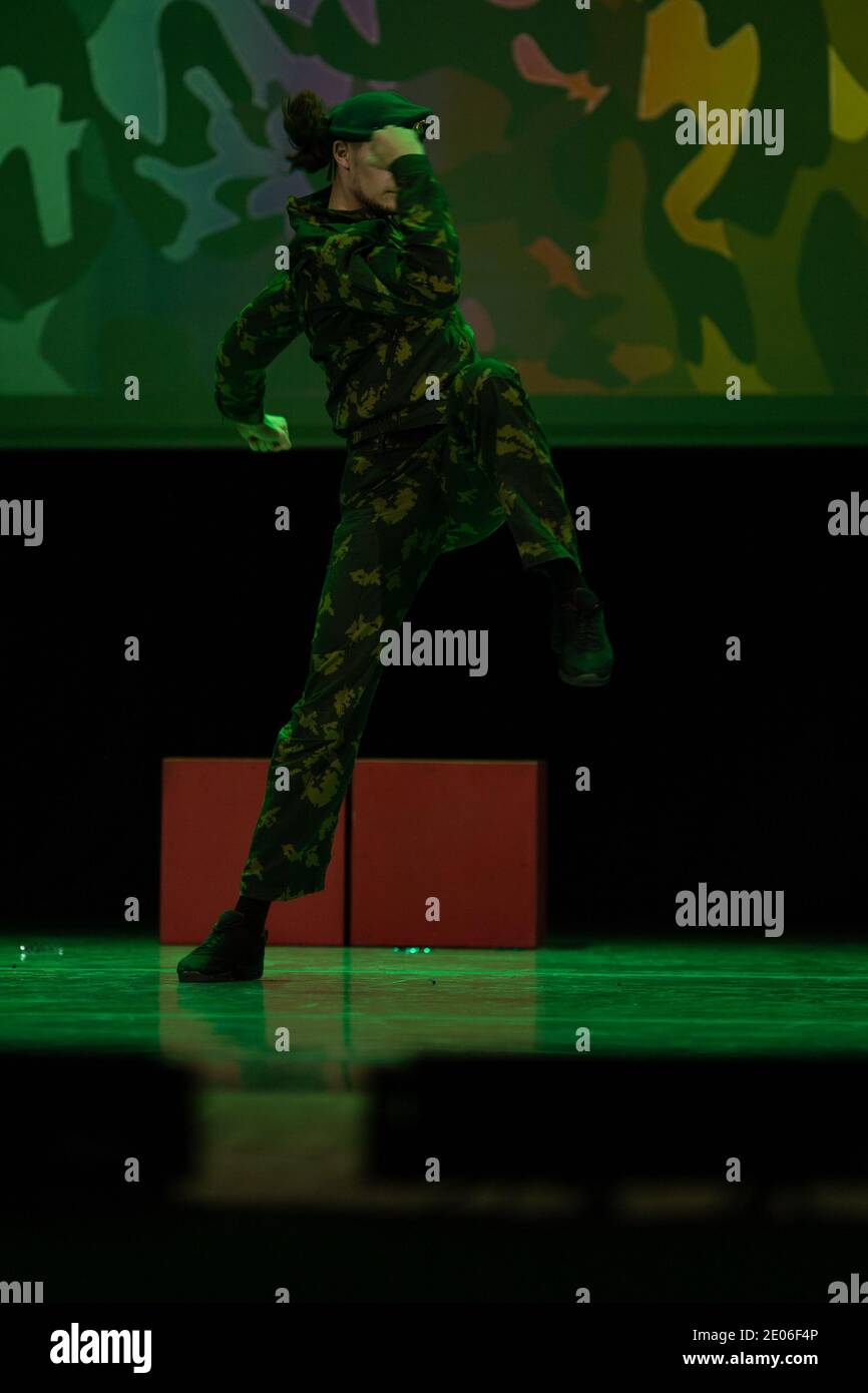 American military dance show hi-res stock photography and images - Alamy