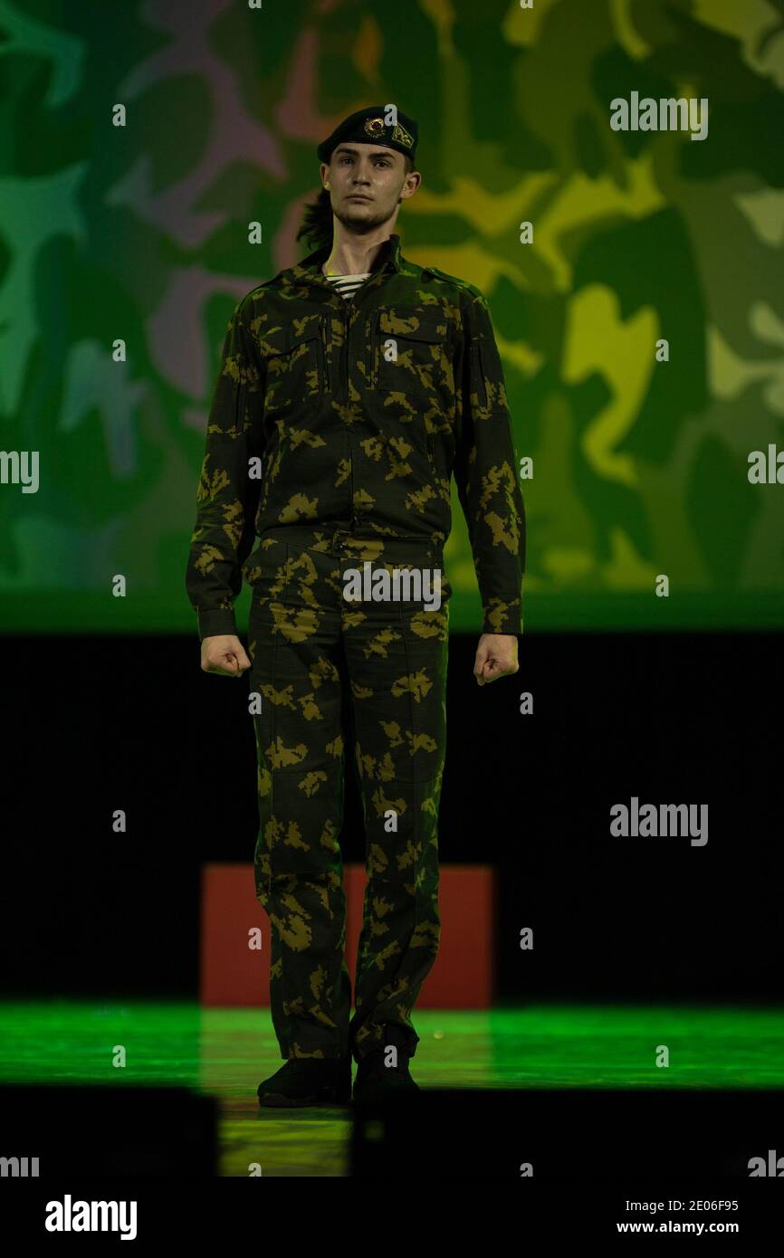 American military dance show hi-res stock photography and images - Alamy