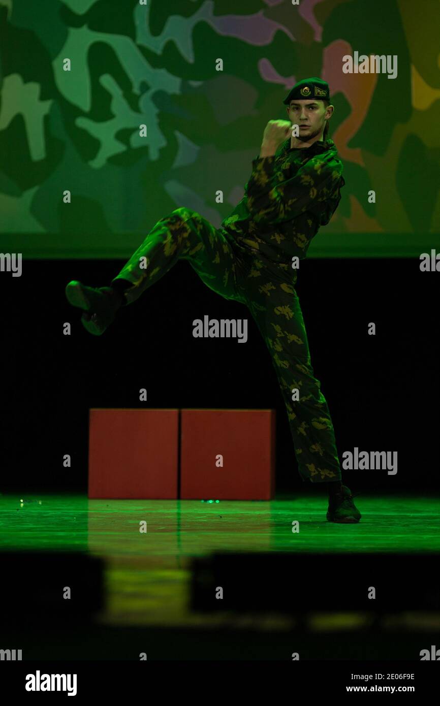 American military dance show hi-res stock photography and images - Alamy