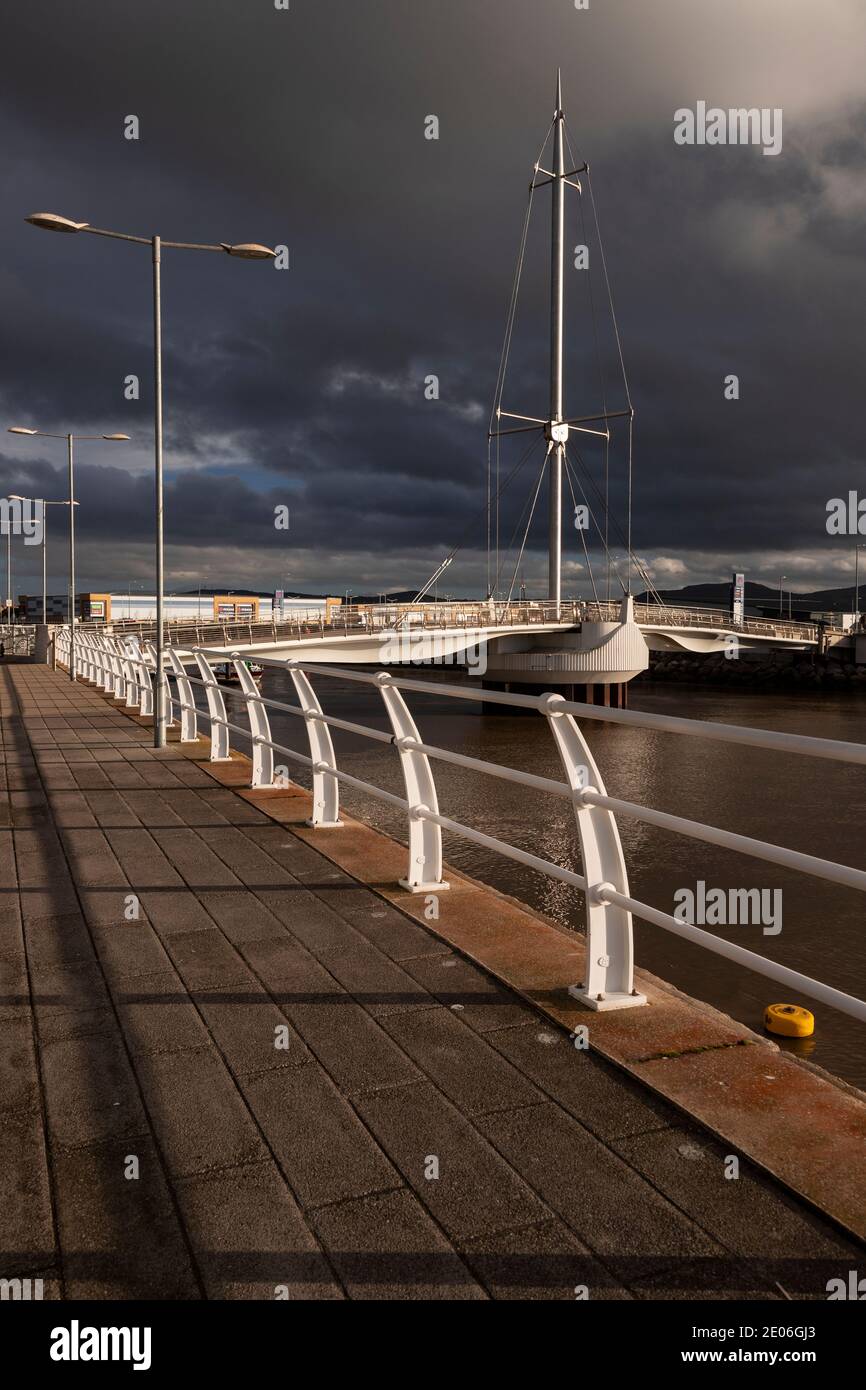 Pont y Ddraig footbridge at Rhyl harbour, North Wales Stock Photo - Alamy