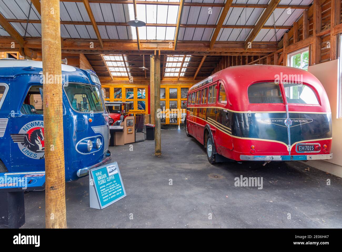 House bus new zealand hi-res stock photography and images - Alamy