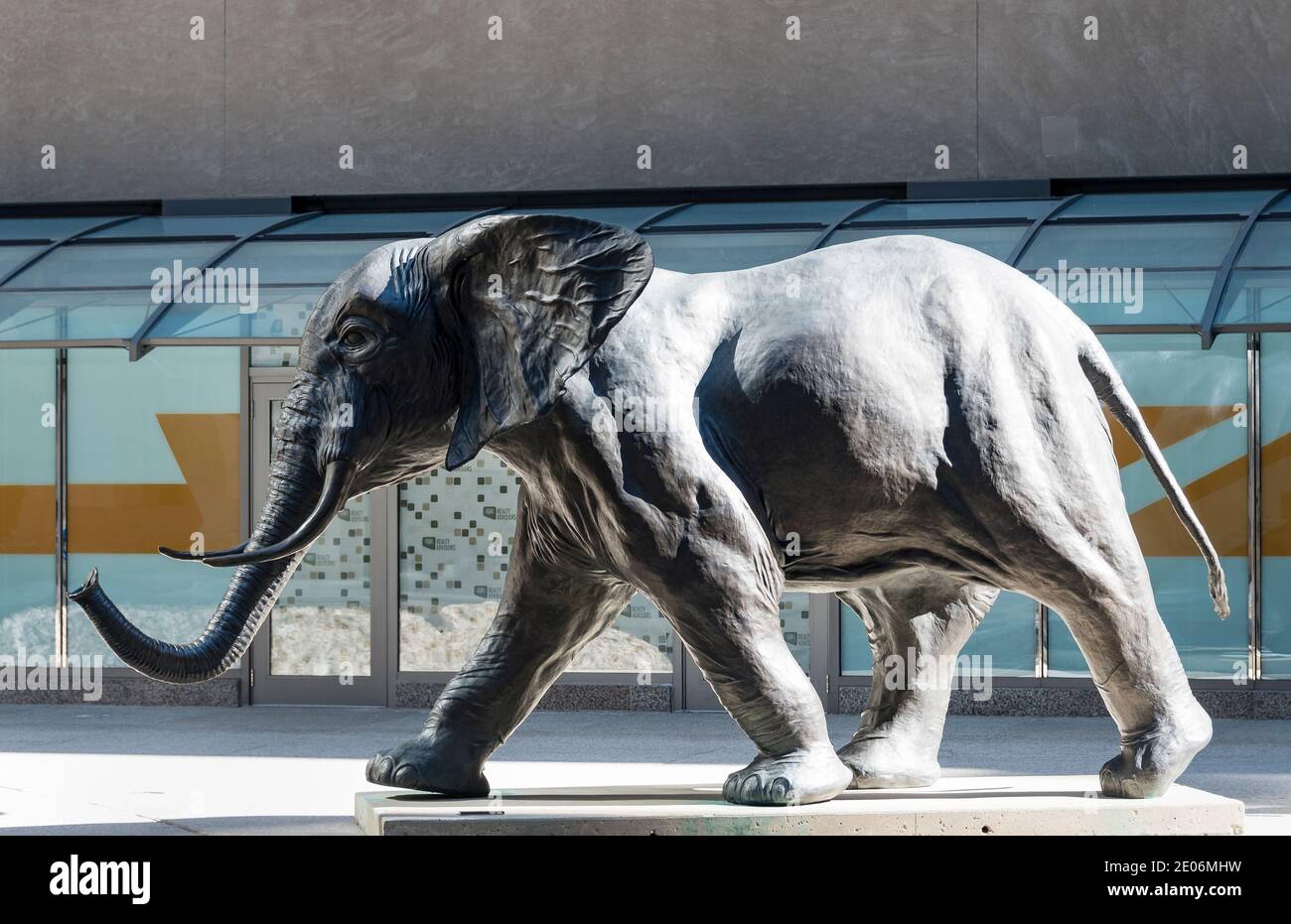 Sculpture Tembo, Mother of Elephants by Derrick S. Hudson, Toronto ...