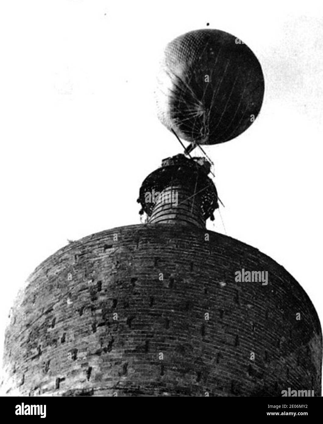 Drapeau attaché hi-res stock photography and images - Alamy