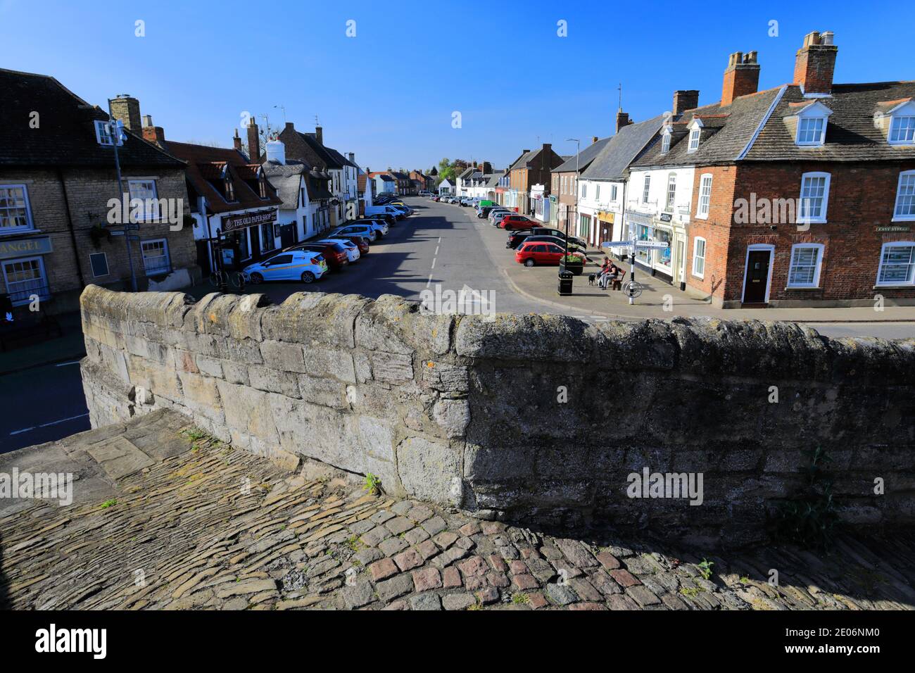 The Trinity Bridge, a 14th Century three-way stone arch bridge ...